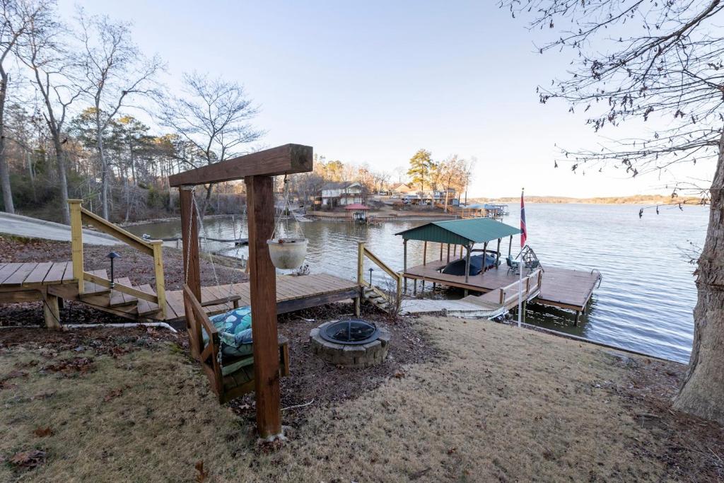 Grand Lake Escape: Serenity Meets Space, Talladega (updated prices 2025)