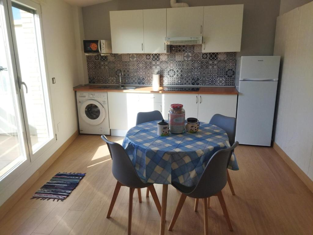 Ático Entero con Habitación en Corella, Corella (updated prices 2026)