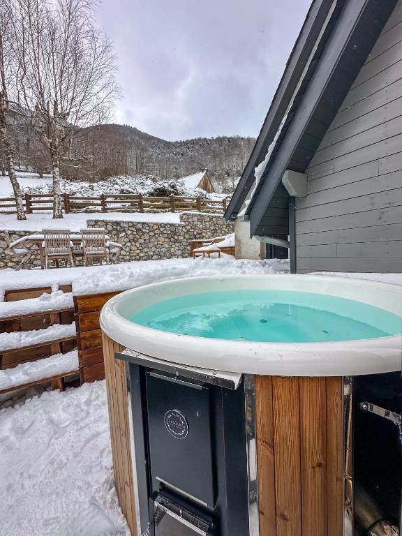 Chalet Le René-Sens - 5 pers - Grande terrasse - bain nordique SPA ...
