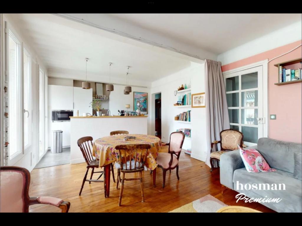 90 m2 en plein Paris avec balcon, Paris (updated prices 2025)