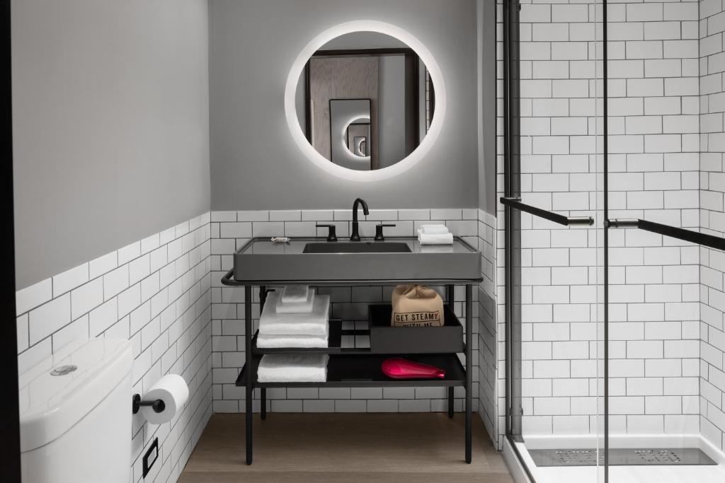 Moxy Houston Downtown, Houston (updated prices 2025)