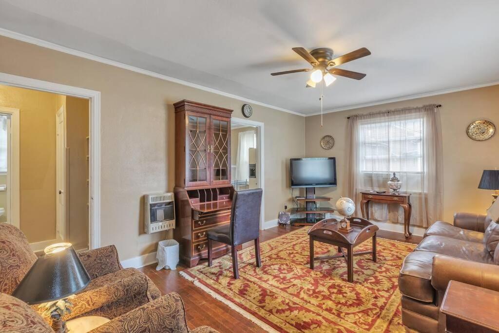 Sparkling, Secure, Comfortable Housing - Cute home, Little Rock ...