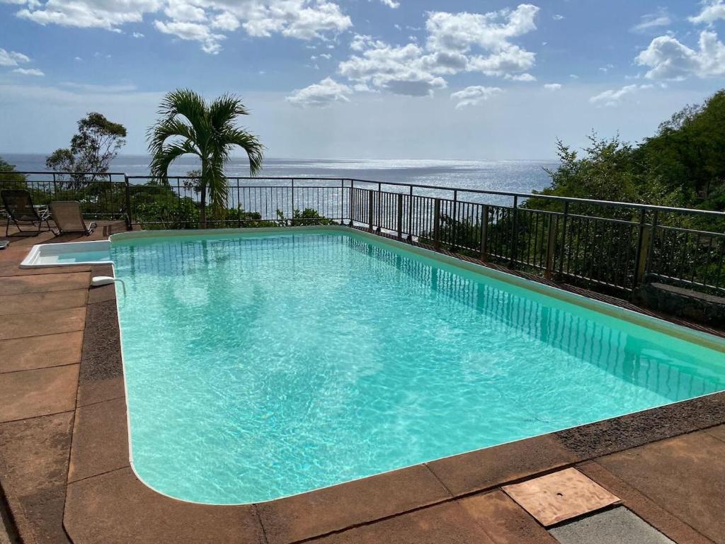 Villa Rocher sur mer avec piscine vue mer, Saint-Leu (updated prices 2025)