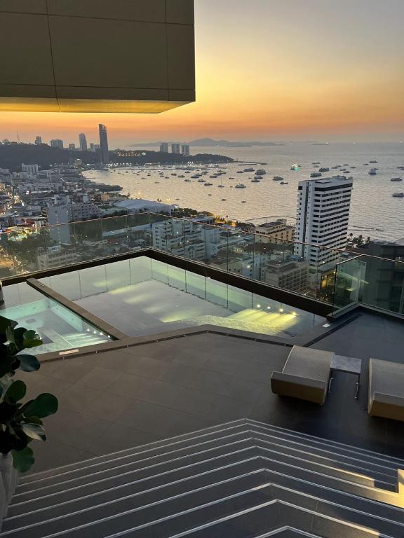 EDGE Central Pattaya Condominium, Pattaya (updated prices 2025)