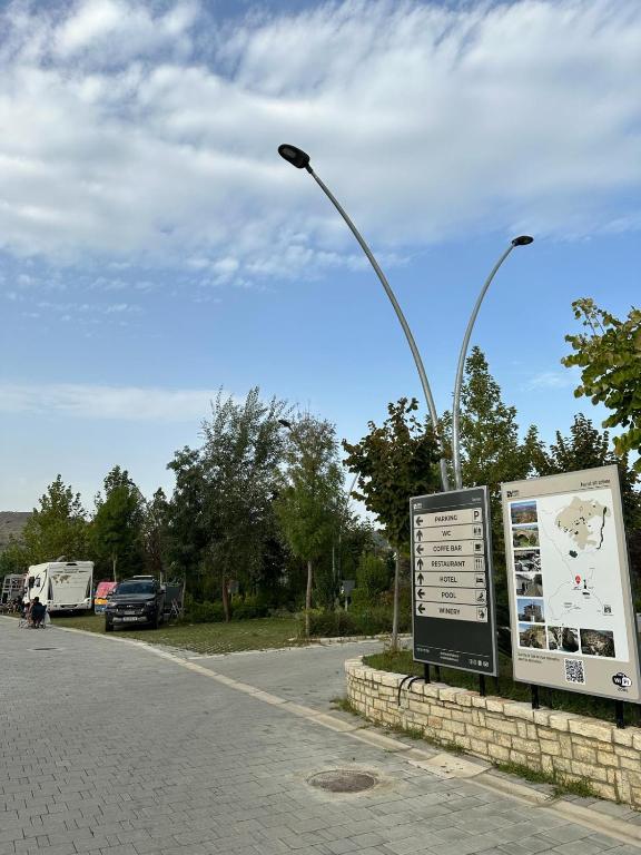 DIMAL CARAVAN, Poshnje (preços atualizados para 2025)