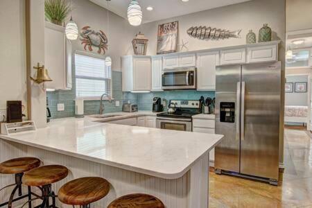 Happy Harbor at Pirates Bay Resort, Port Aransas (updated prices 2026)