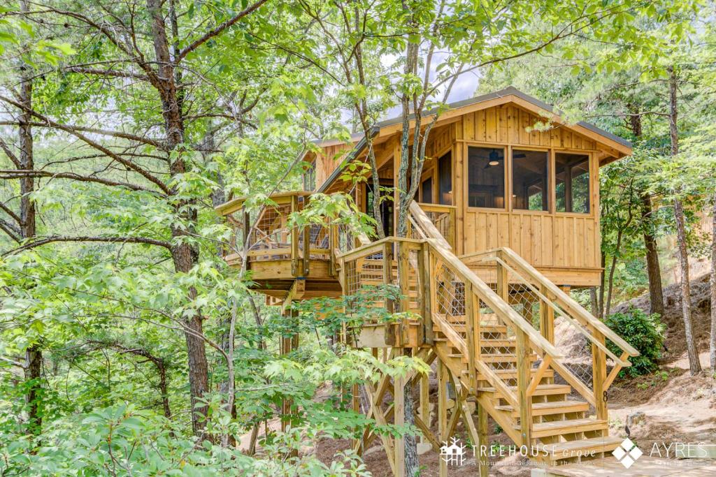 The Cottonwood in Treehouse Grove at Norton Creek, Gatlinburg (updated ...