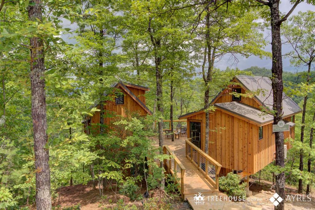 The Hickory in Treehouse Grove at Norton Creek, Gatlinburg (updated ...