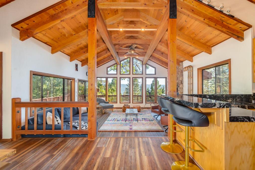 Starstruck, Camp Connell (updated prices 2025)