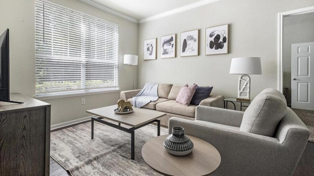 Landing Modern Apartment with Amazing Amenities (ID1337X194), The ...