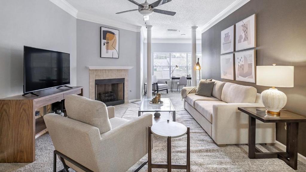 Landing Modern Apartment with Amazing Amenities (ID3722X1), Birmingham ...