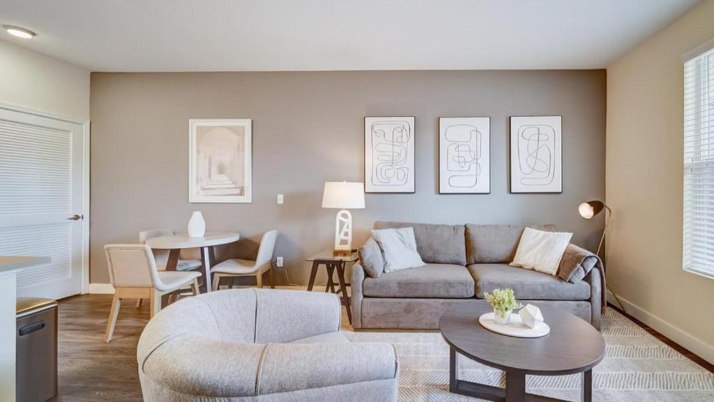 Landing Modern Apartment with Amazing Amenities (ID3881X47), Reno, NV ...