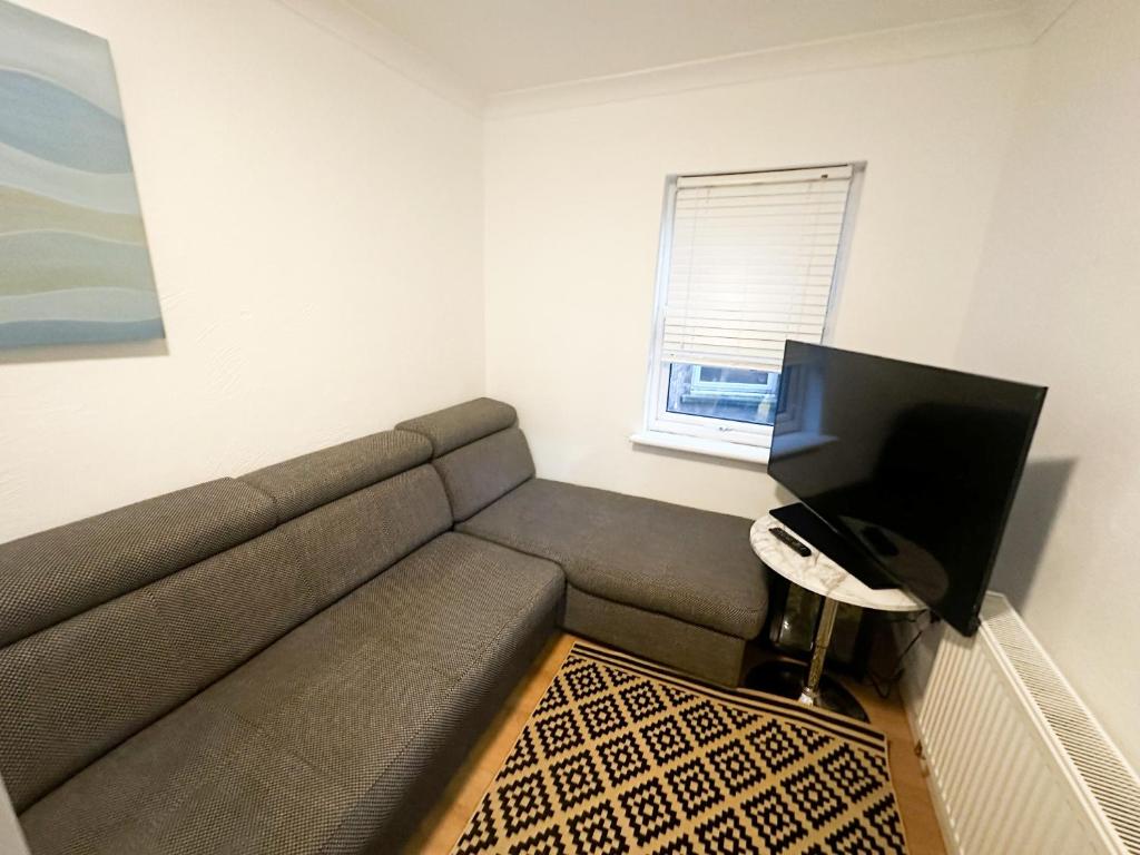 Flat 3 SIA, London – Updated 2024 Prices