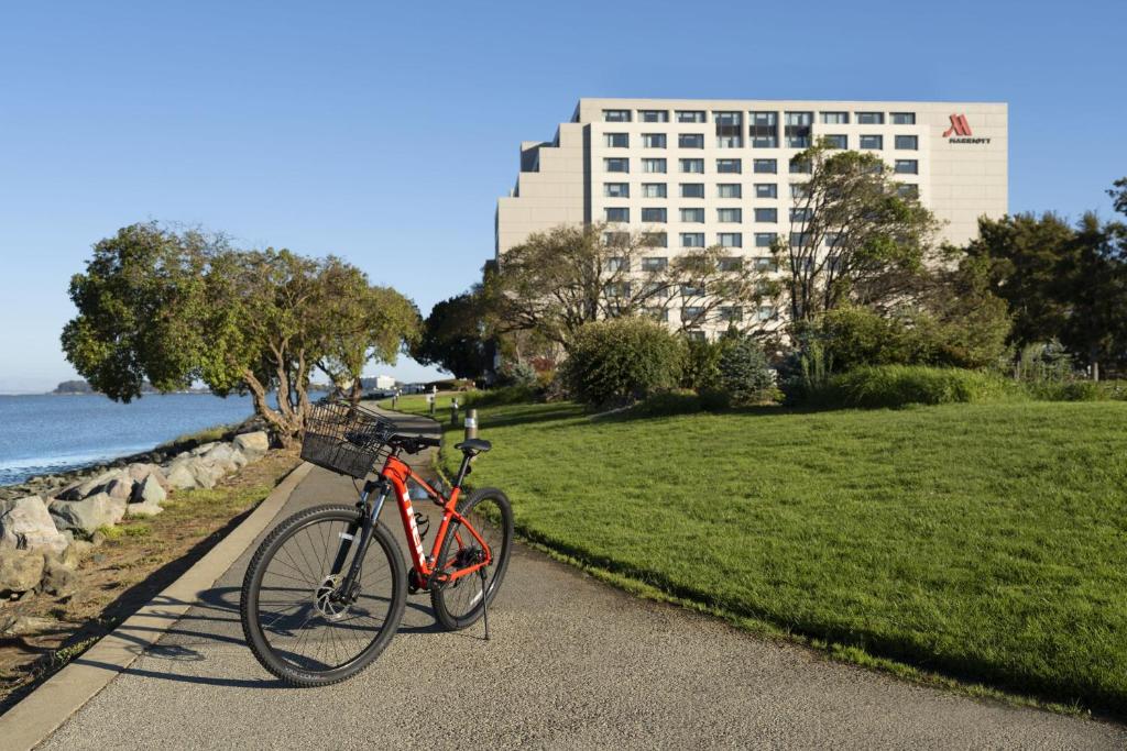 San Francisco Airport Marriott Waterfront, Burlingame (updated prices 2025)