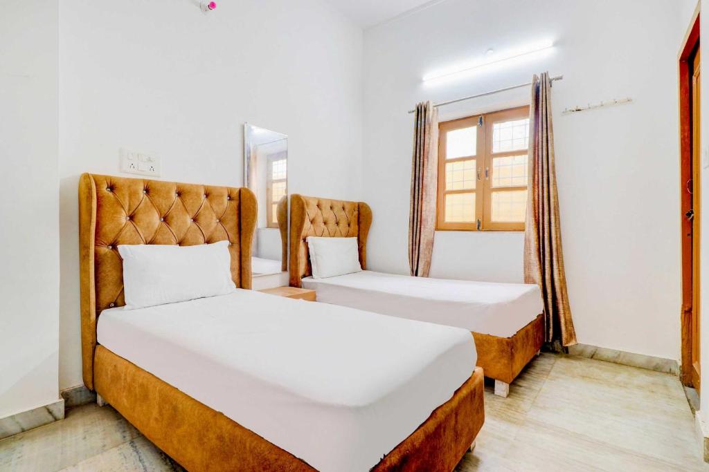 SPOT ON Second Home, Jhājra (updated prices 2026)