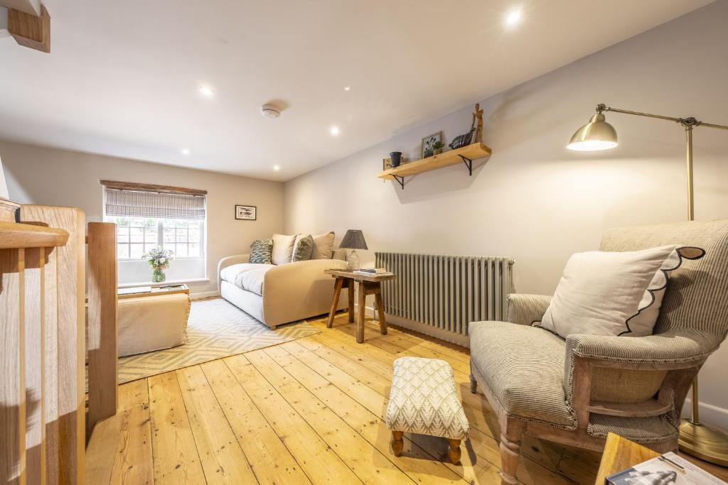 12 Station Road, Holt (updated prices 2026)