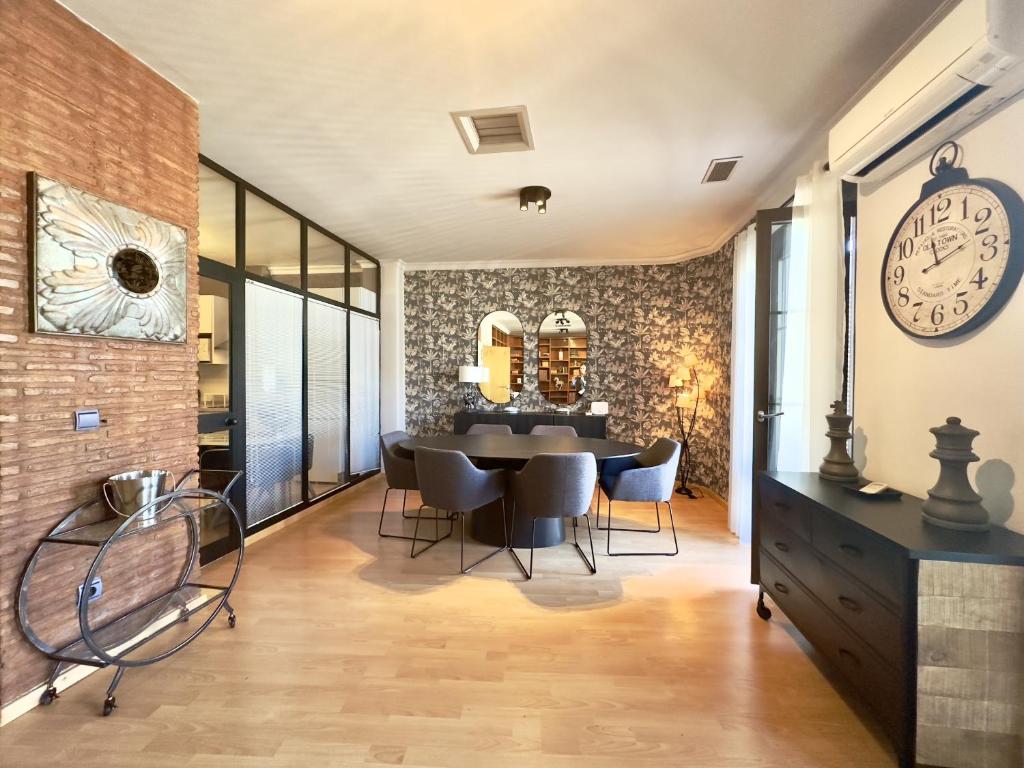 Urbe10 Plaza de Uncibay 3 Bedrooms apatment, Málaga (precios ...