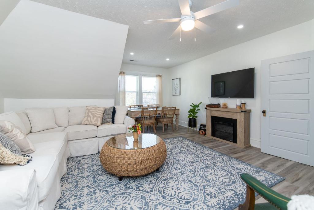 Loft on Capital - Ideally located to Distilleries, Frankfort (updated ...