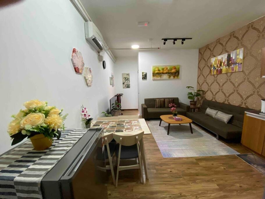 Suria Jaya Afiff Homestay, Shah Alam (updated prices 2025)