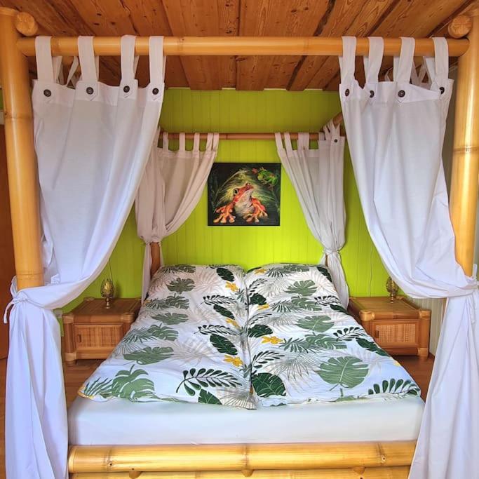 Karibik Suite am Wald und Bach, Kradolf (bijgewerkte prijzen 2024)