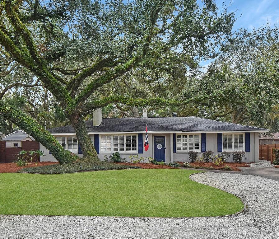 Island Time Cottage, Saint Simons Island (updated prices 2026)