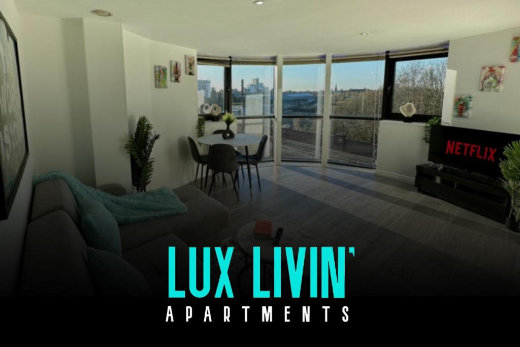 Lux Livin' Apartments - Luxury 2 Bed Manchester Apartment with FREE Parking, Mánchester ...