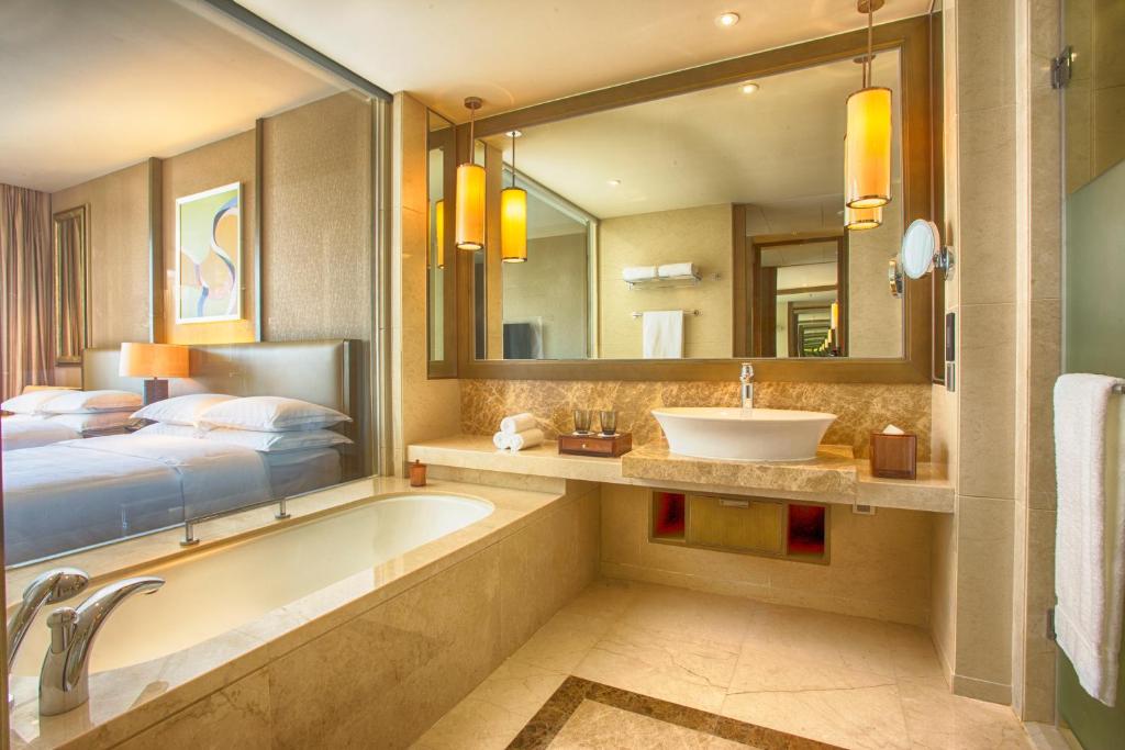 Sheraton Bailuhu Resort, Huizhou, Huizhou (updated prices 2025)