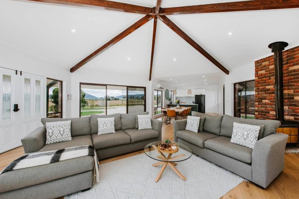 Anton Pavilion - Cheerful Country Solace in Mudgee, Mudgee (updated ...