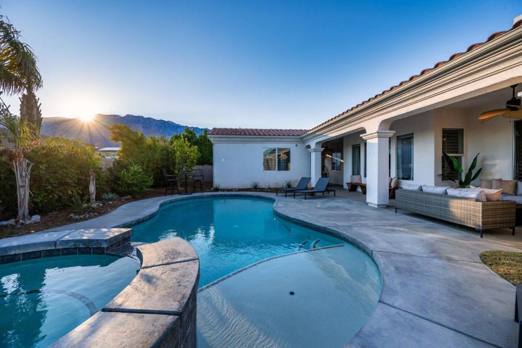 Paradise Palms With Private Pool And Spa, Palm Springs – Updated 2024 ...