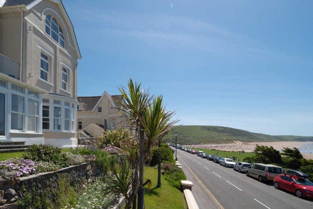 Ocean View Penthouse, Woolacombe (updated prices 2026)