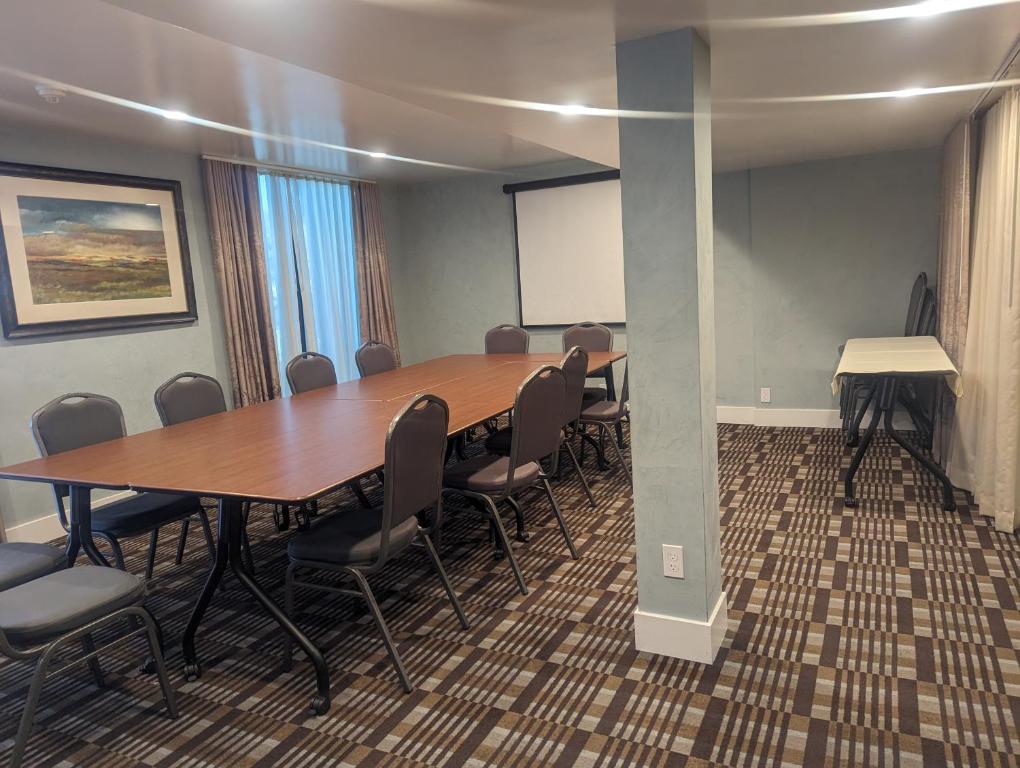 Wyndham Visalia, Visalia (updated prices 2025)