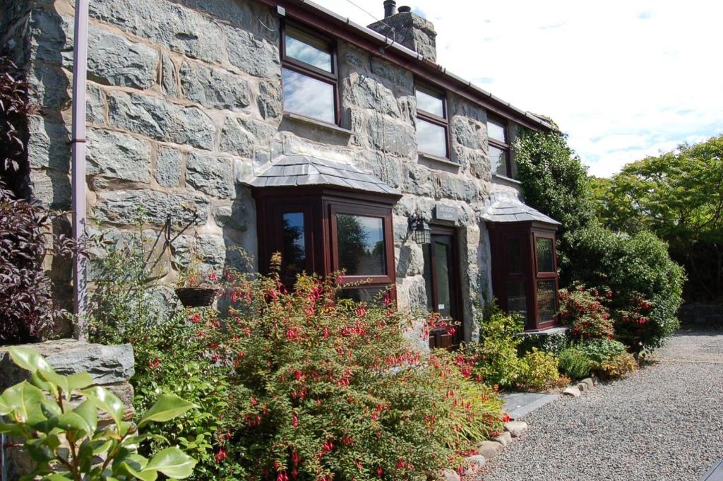 Henborth Mawr Cottage in Talybont, Talybont (updated prices 2026)