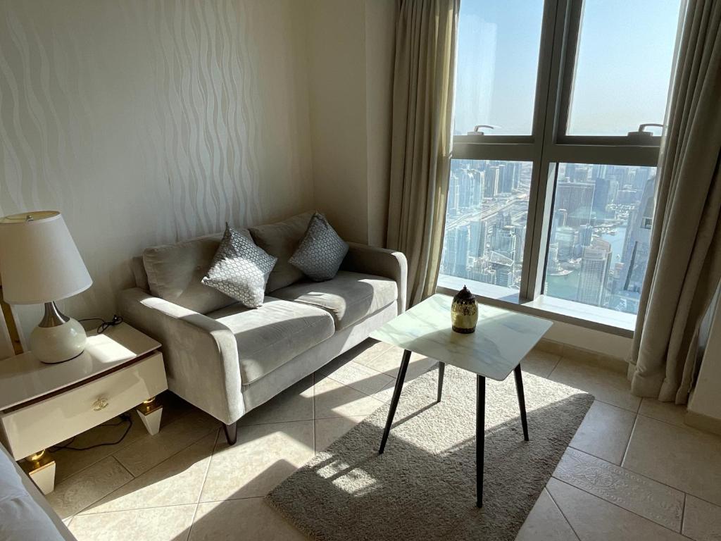 Stunning Marina View! CoLiving Rooms in Princess Tower Marina, Dubai ...