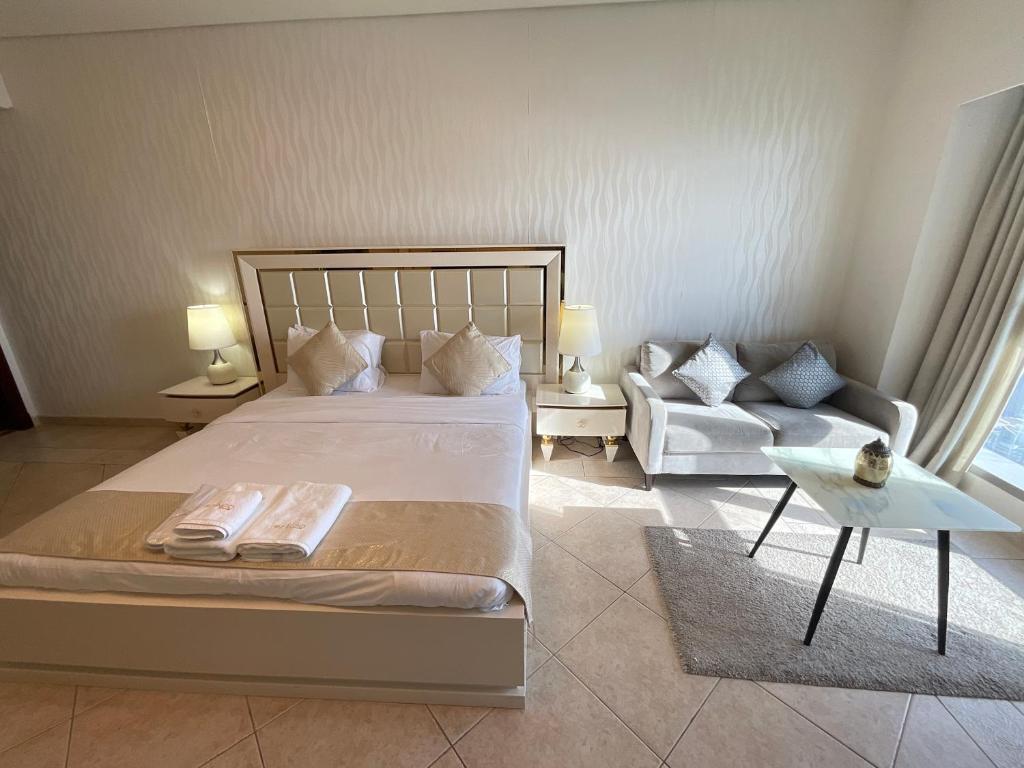 Stunning Marina View! CoLiving Rooms in Princess Tower Marina, Dubai ...
