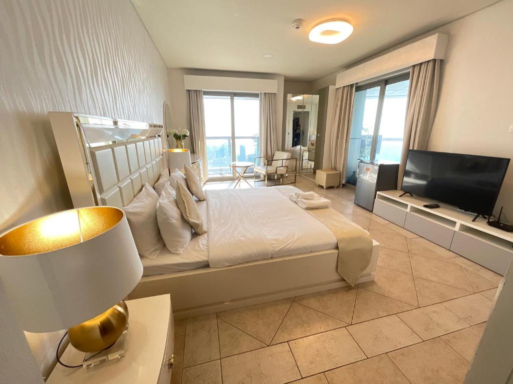 Stunning Marina View! CoLiving Rooms in Princess Tower Marina, Dubai ...