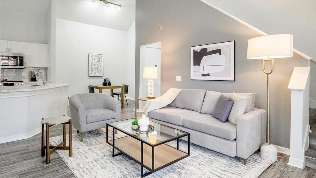 Landing Modern Apartment with Amazing Amenities (ID4919X60), Orlando ...