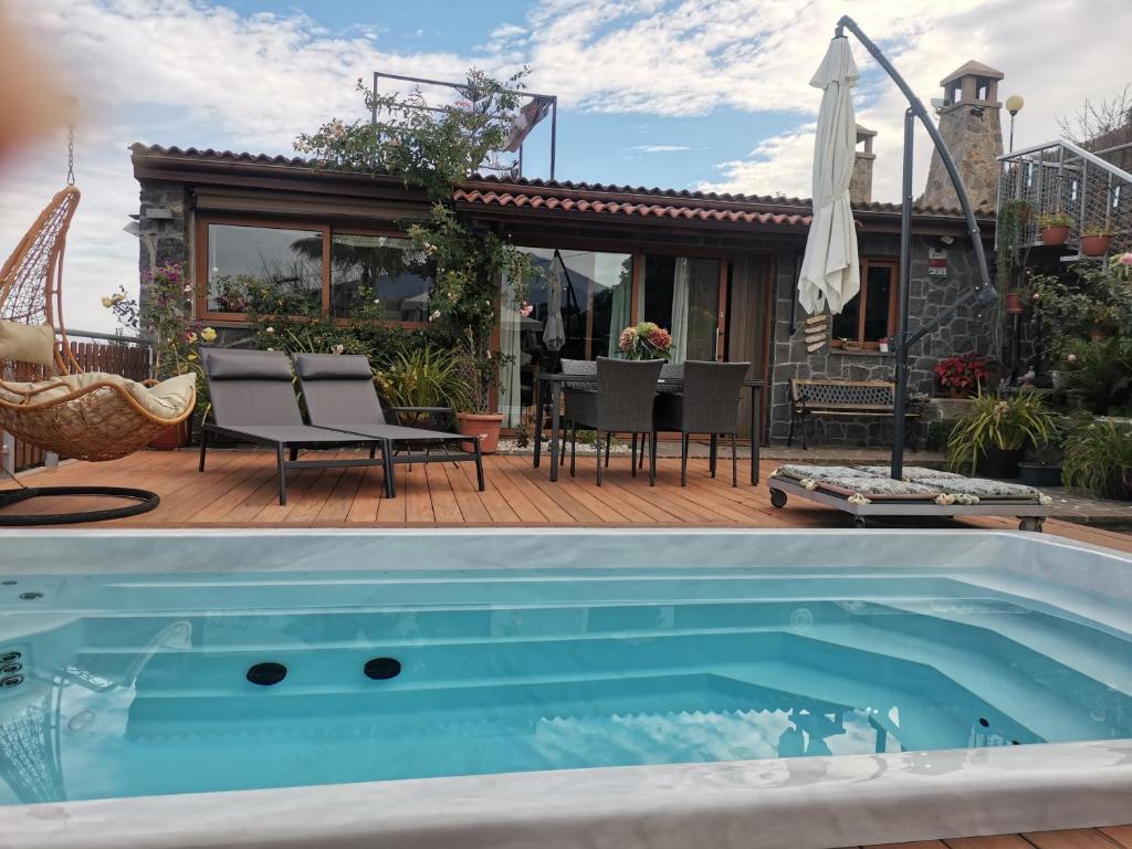 Finca Vistas al Teide con jacuzzi, wifi y TV satélite, Santa Úrsula ...