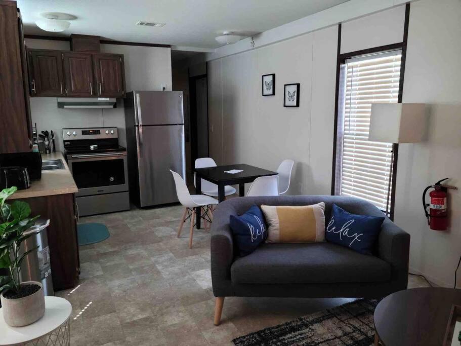 112 - Minutes to Round Top from downtown La Grange, La Grange (updated ...