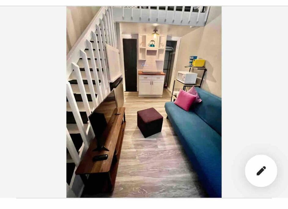 Pop-Of-Color - Loft - Downtown Raleigh - Near NCSU, Raleigh (updated ...