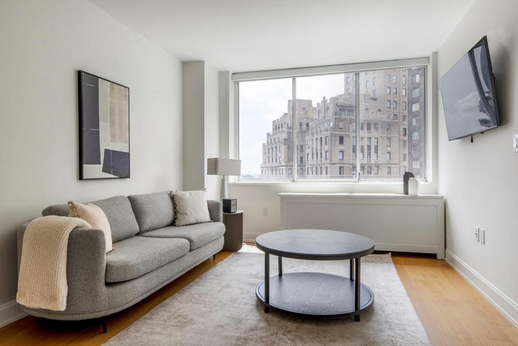Midtown East 2br w gym wd nr parks UN NYC-1205, Nova York (preços ...