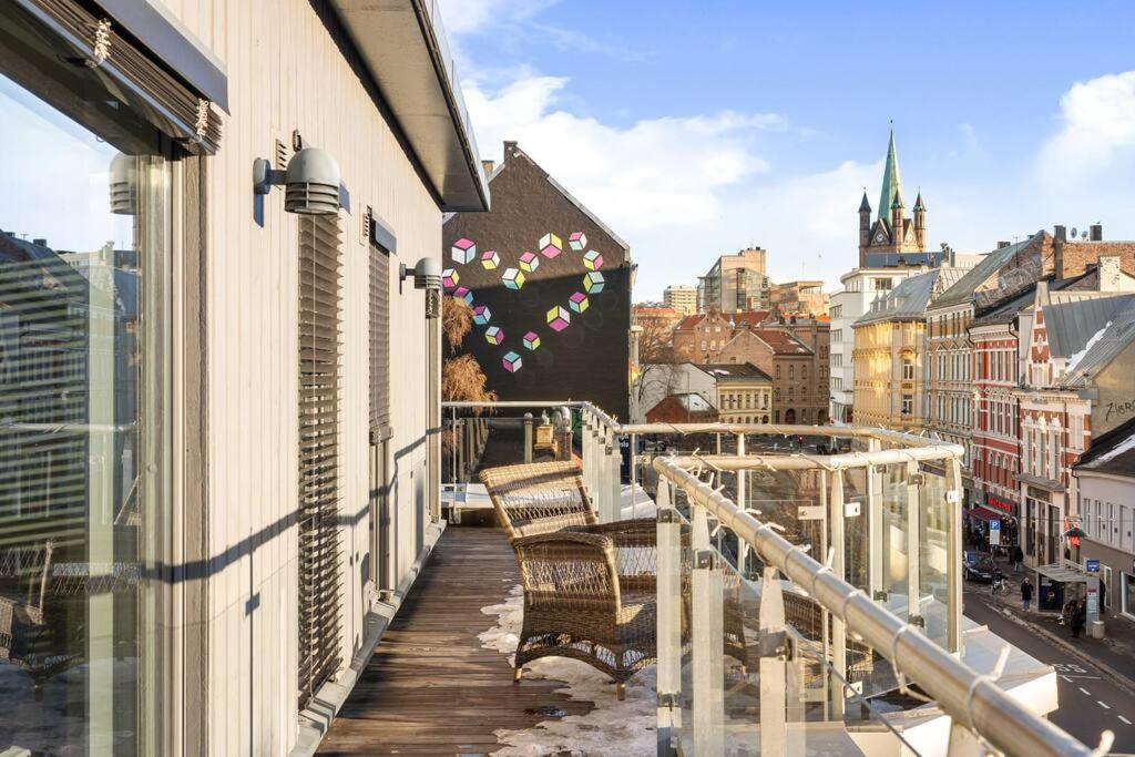 Dinbnb Apartments I Panoramic Rooftop I 700m to Oslo Central Station ...