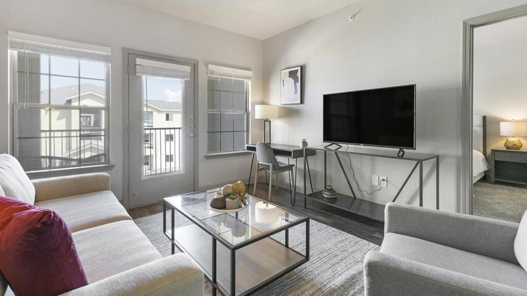 Landing - Modern Apartment with Amazing Amenities (ID1215X775 ...