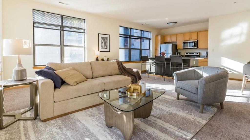 Landing - Modern Apartment with Amazing Amenities (ID7898X83 ...