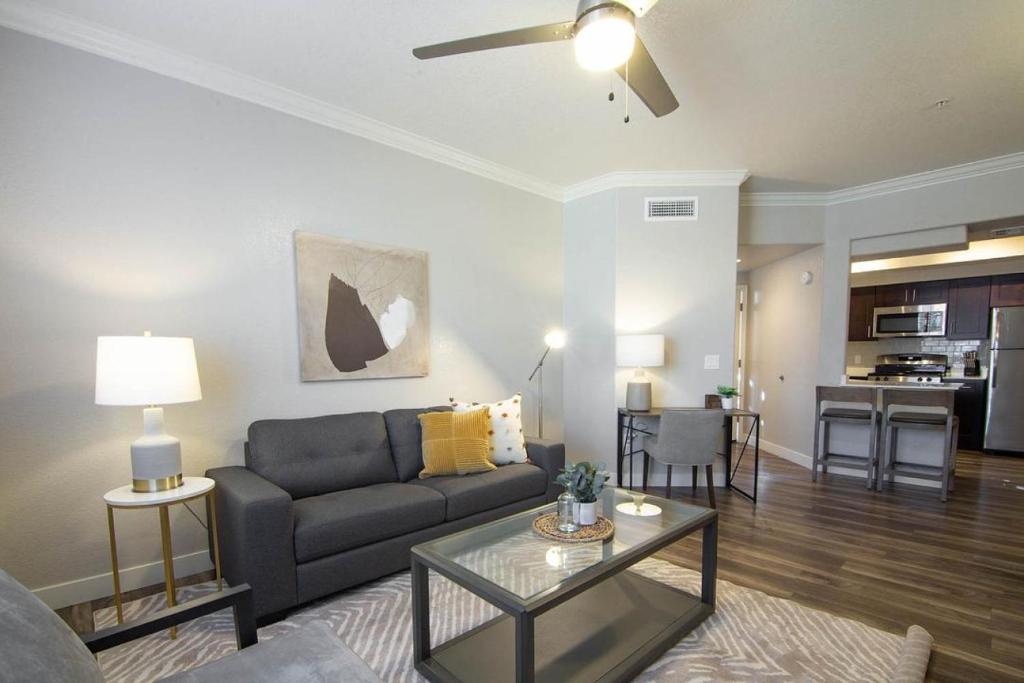 Landing - Modern Apartment with Amazing Amenities (ID2263X89), Tempe ...