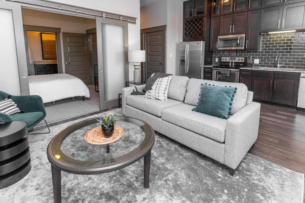 Landing - Modern Apartment with Amazing Amenities (ID2255), Dallas ...