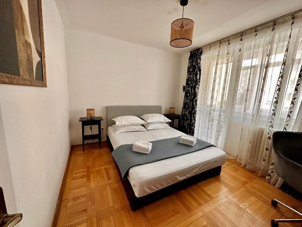 Spacious Zen in the City, Smart TV, Fully Equipped Kitchen, 70 mp, Closed Balcony, Free Early ...