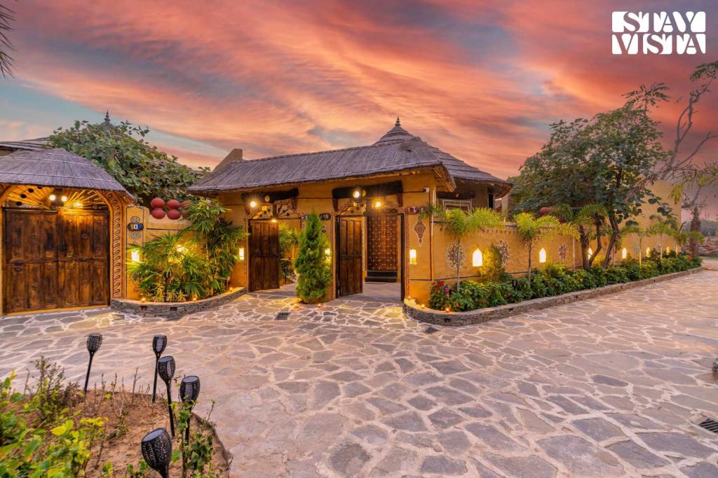 StayVista's Majestic Mud House - Rajasthani Architecture with Modern ...