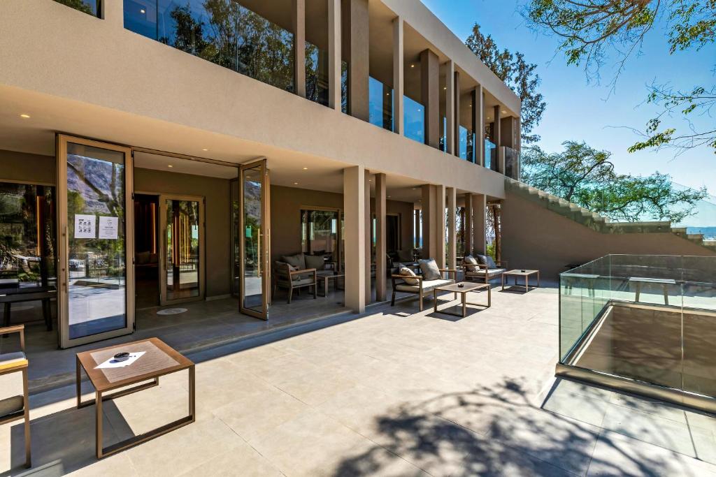 White Olive Premium Lindos, Pefki (updated prices 2025)