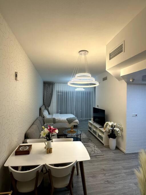 Dubai Marina - Huge Luxury Studio Apartment, Dubai (bijgewerkte prijzen 2025)