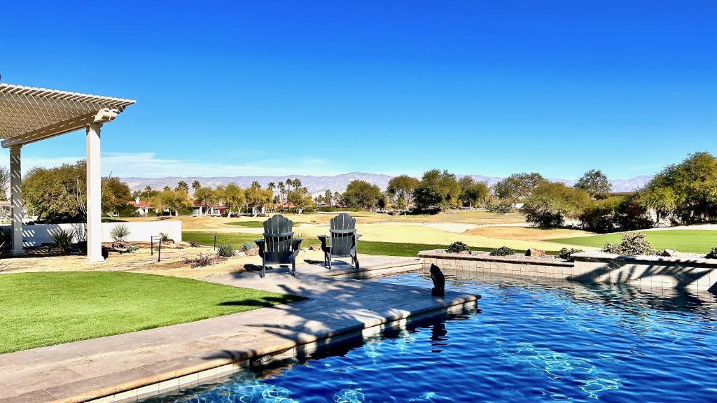 FAIRWAY VIEW ESTATE the dates you want are available at www(dot ...